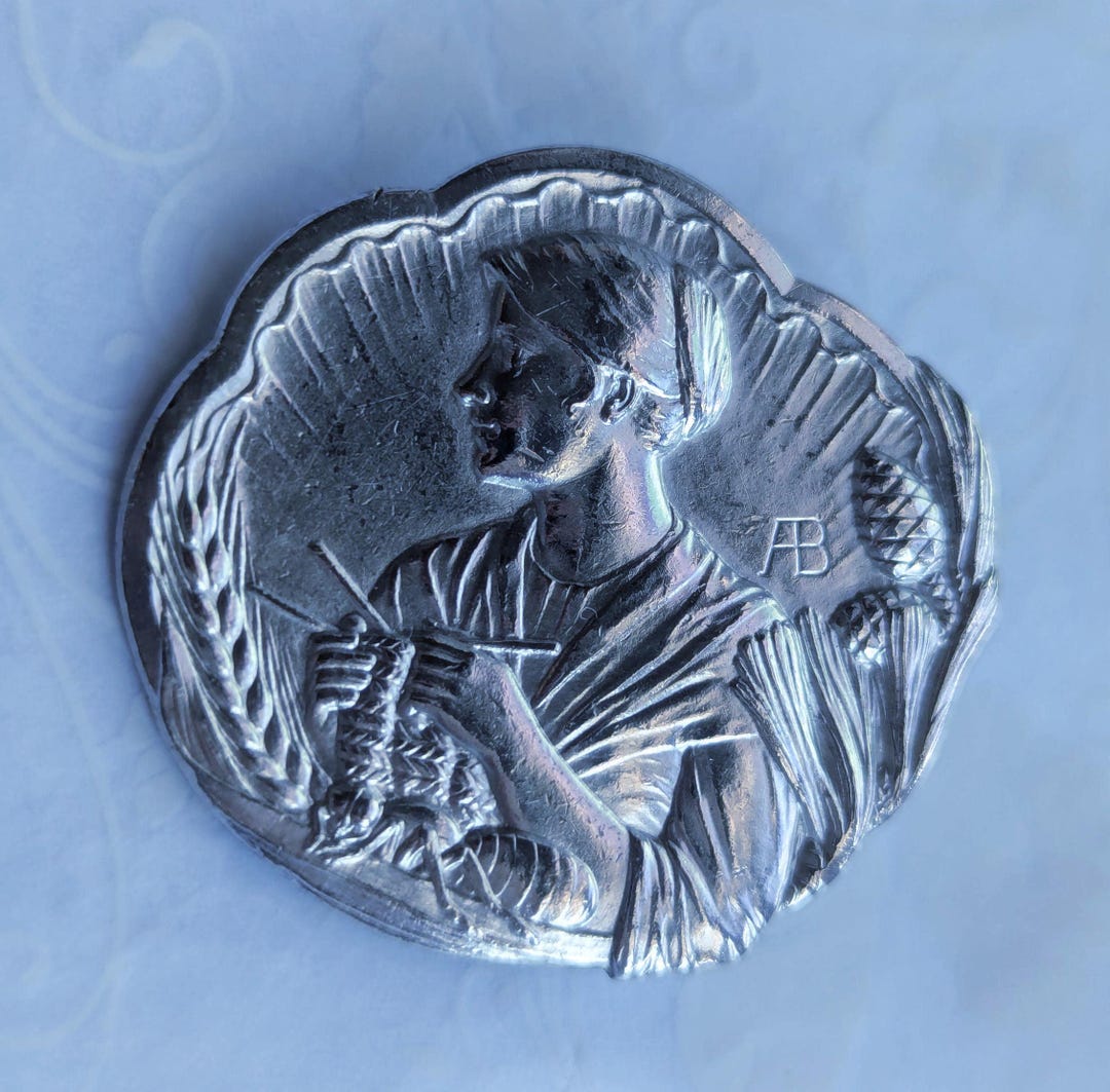 1900s Button. Bargas Signed. Art Nouveau Woman With Detailed Sentiments ...