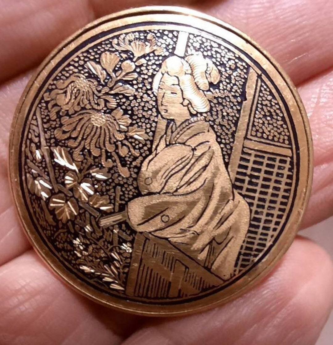 Antique Button of Geisha on Garden Balcony. Antique Guilded Japanese ...
