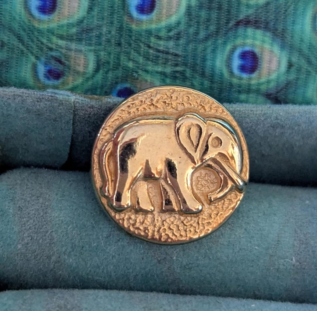 Elephant Button in Gold Color. 1.5cm Diameter. - Etsy