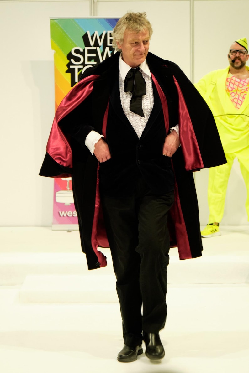 Pertwee Inverness Cape Sewing Pattern - Etsy UK