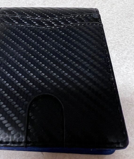 Ultimate New Minimalist Wallet – A Perfect Blend of E… - Gem