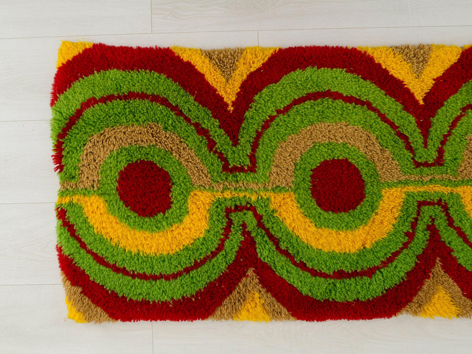 Mid Century Rya Rug With Circle Pattern, Retro Orange and Red Latch ...