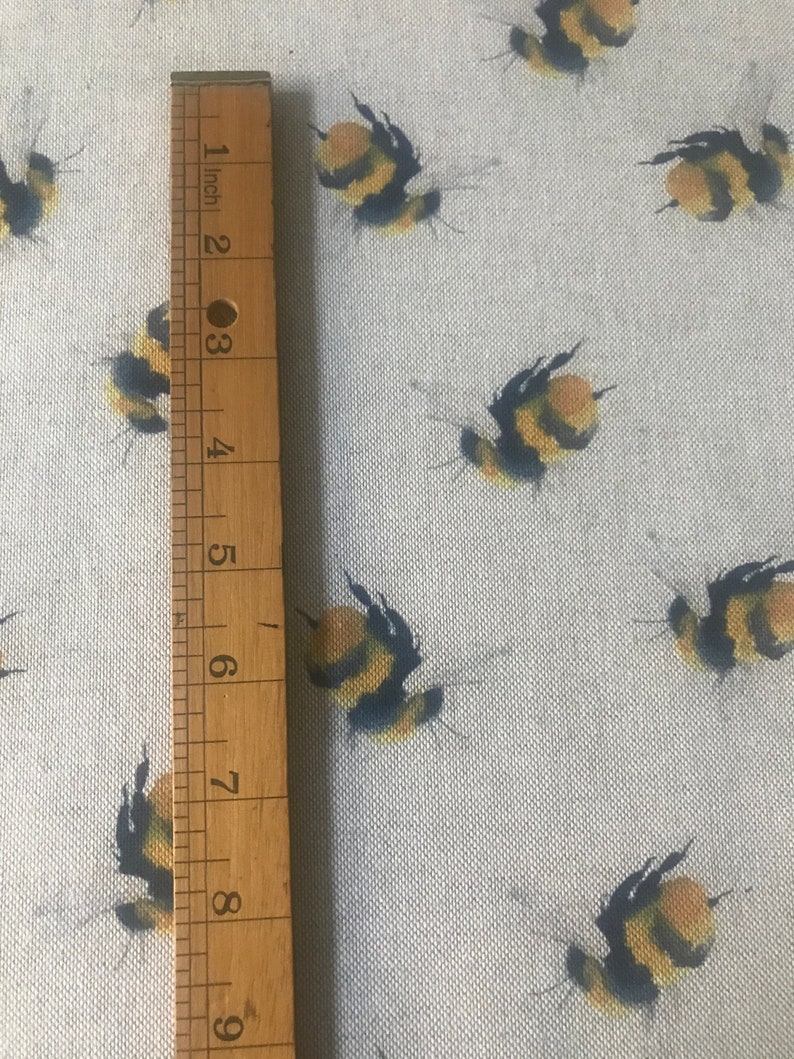 Bumblebee Fabric - Linen Look Digital Print - Etsy UK