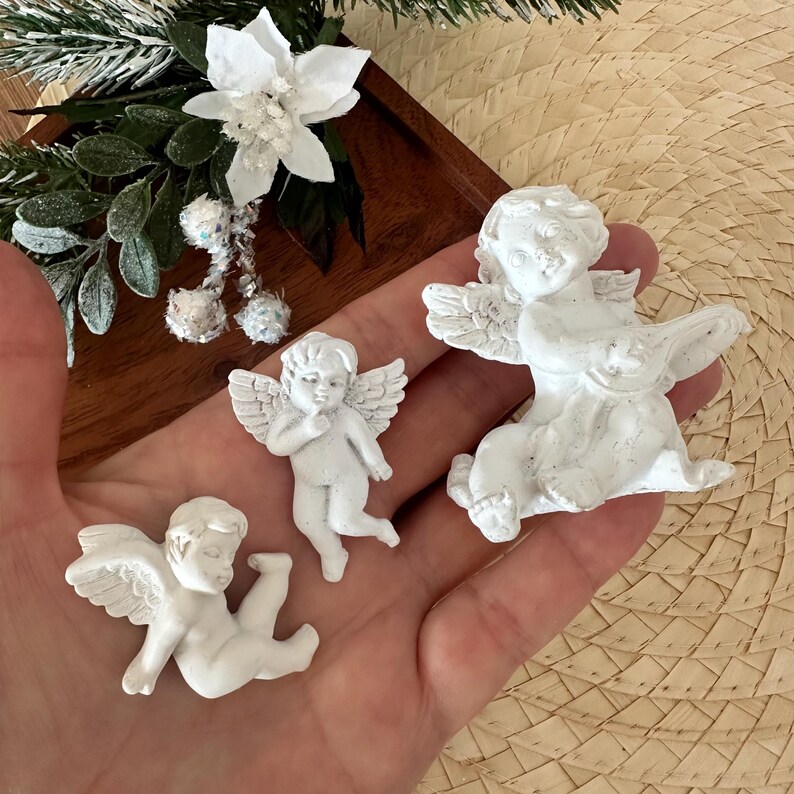 Memorial White Resin Angels Figurine , Cherubs With Wings , Catholic ...