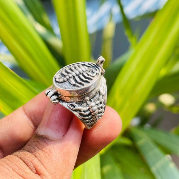 Poison Ring - Etsy