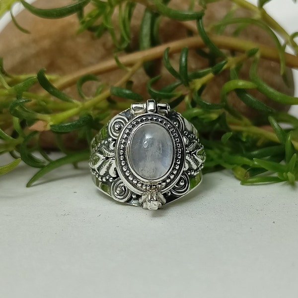 Poison Ring - Etsy