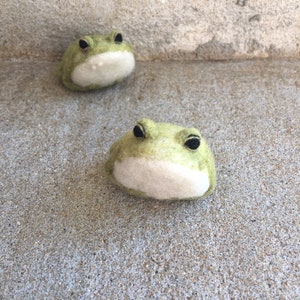 Needle Felted Toad Small Wool Toad Handmade Toad Sculpture Cute Pocket ...