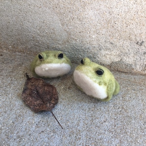 Needle Felted Toad Small Wool Toad Handmade Toad Sculpture Cute Pocket ...