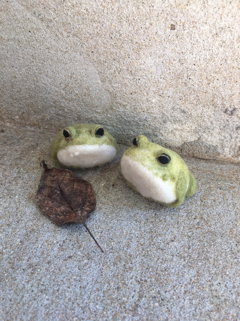 Needle Felted Toad Small Wool Toad Handmade Toad Sculpture Cute Pocket ...