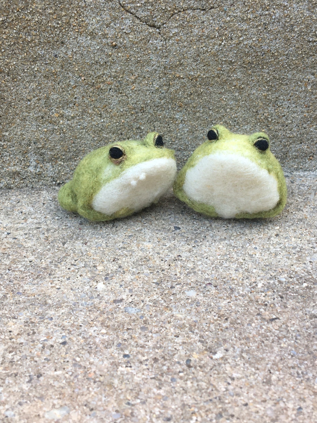 Set of Two Miniature Needle Felted Toads Wool Sculpture Toad Figurines ...