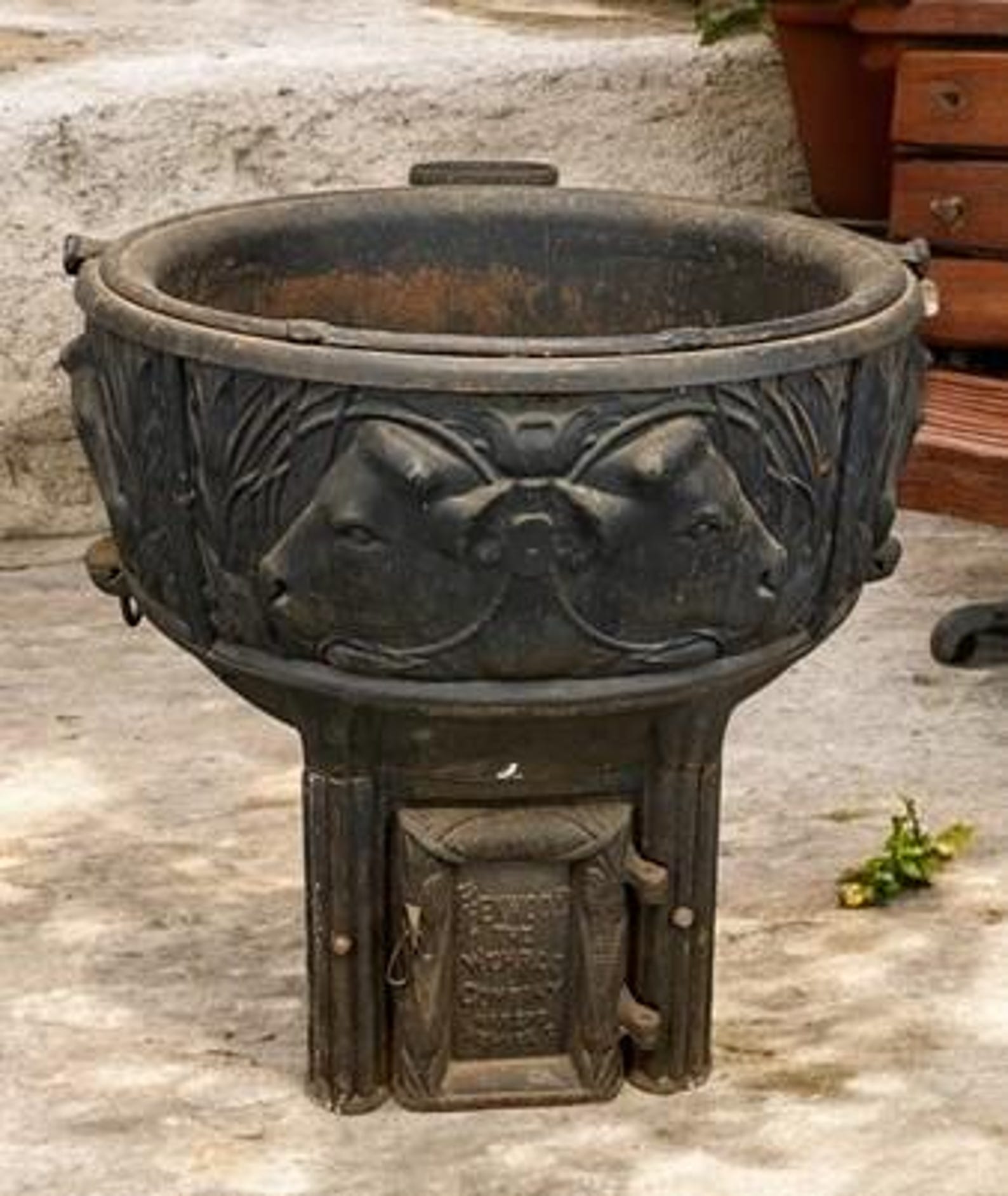 Kenwood Cast Iron Cauldron and Base, Rendering Cauldron, Scalding Pot ...