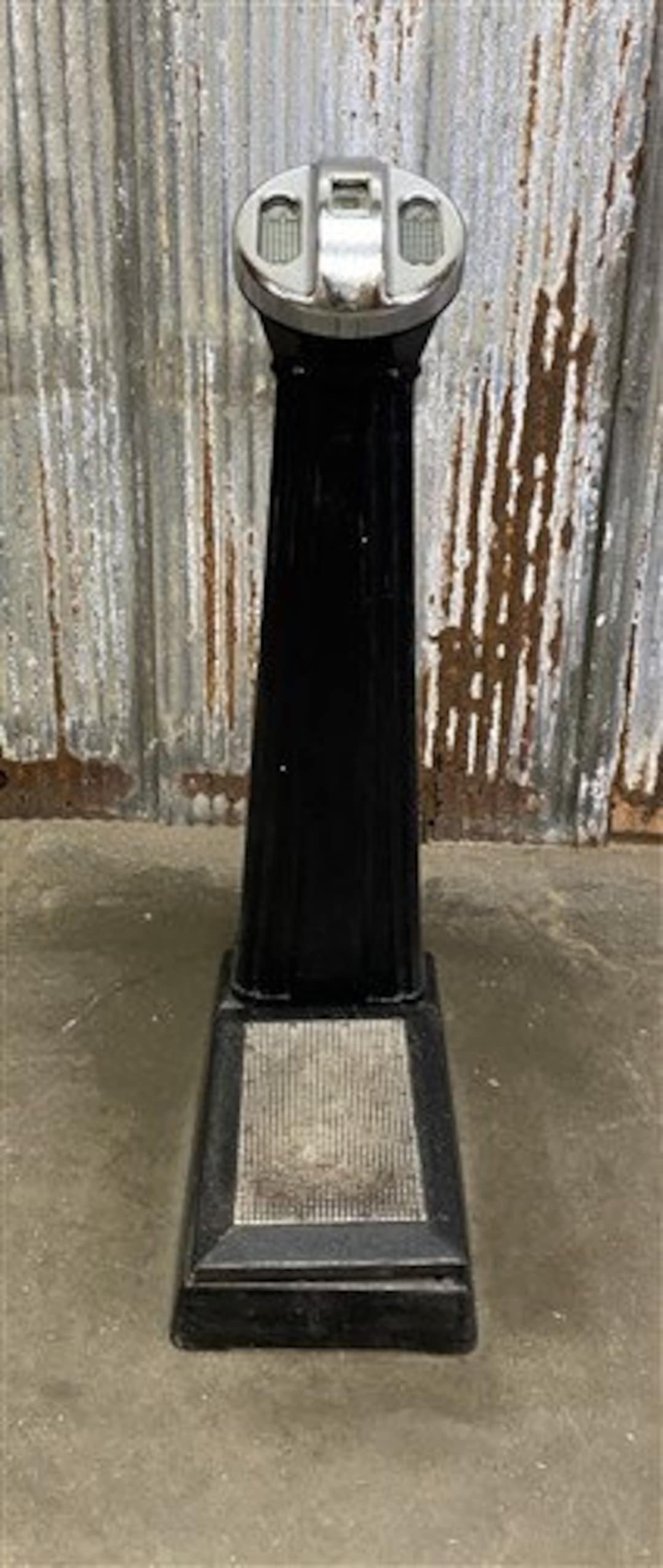 Vintage Coin Operated Scale. Cast Iron Scale, Standing Athletic Weight ...