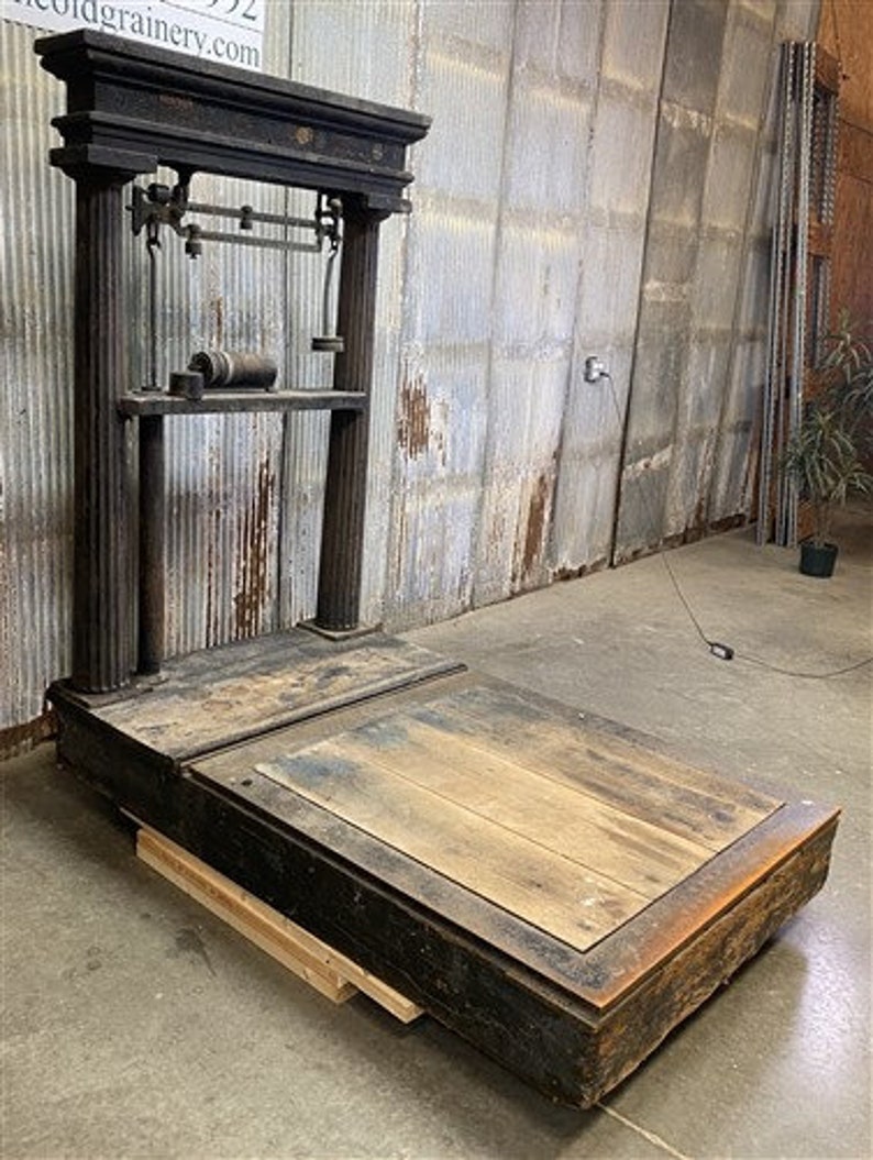 Vintage Howe Platform Scale, Industrial Scale, Early 1900s Cast Iron ...