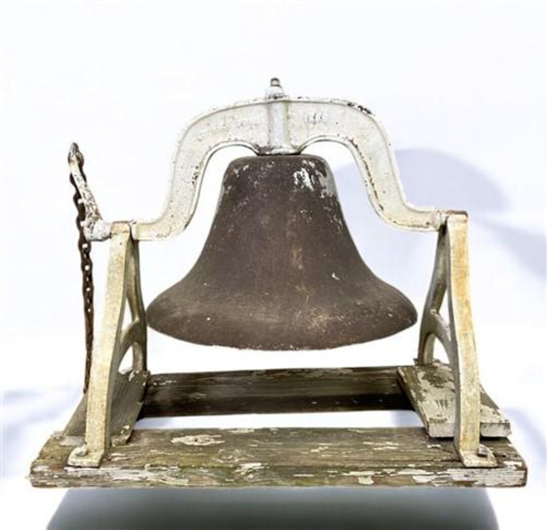 Cast Iron Upright Bell, Vintage School Church Dinner Farm Bell, 19 ...