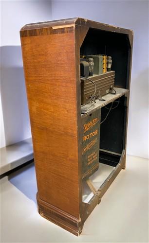 1940 Zenith Model 10S464 Radio, Vintage Floor Model, Wooden Cabinet ...