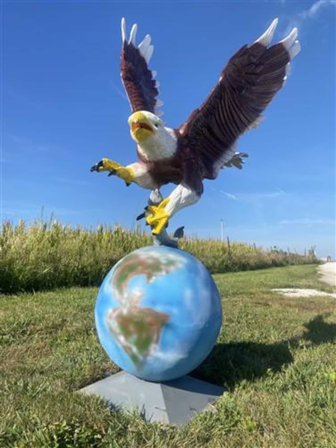 Majestic Bald Eagle, Cast Aluminum Statue, Bald Eagle & Fish, Case ...