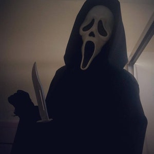 Scream 2022 Costume - Etsy