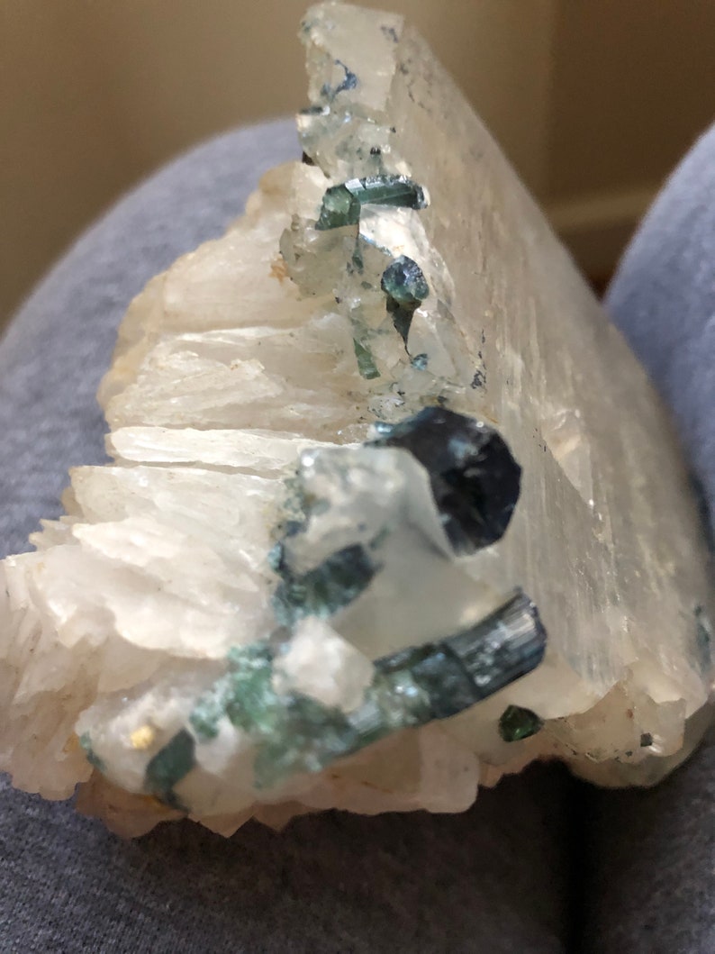 Pastèque naturelle Géode verte de tourmaline dans le quartz - Etsy France