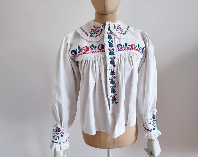 Hungarian Matyó | Vintage Folklore Blouse | 1970s | Shirt With Floral ...
