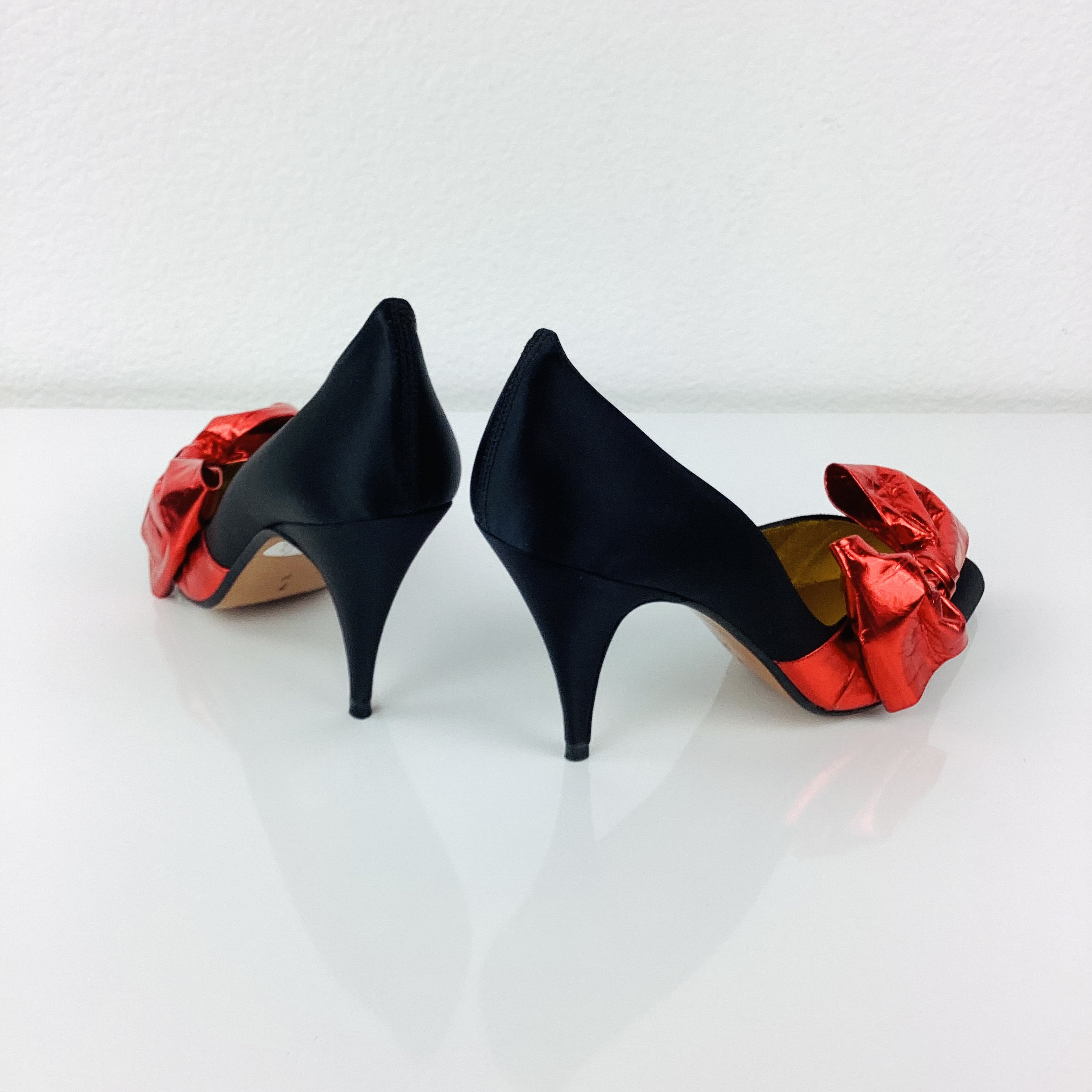 Vintage 1980s BEVERLY FELDMAN Black & RED Metallic Bow High Heel Shoes ...