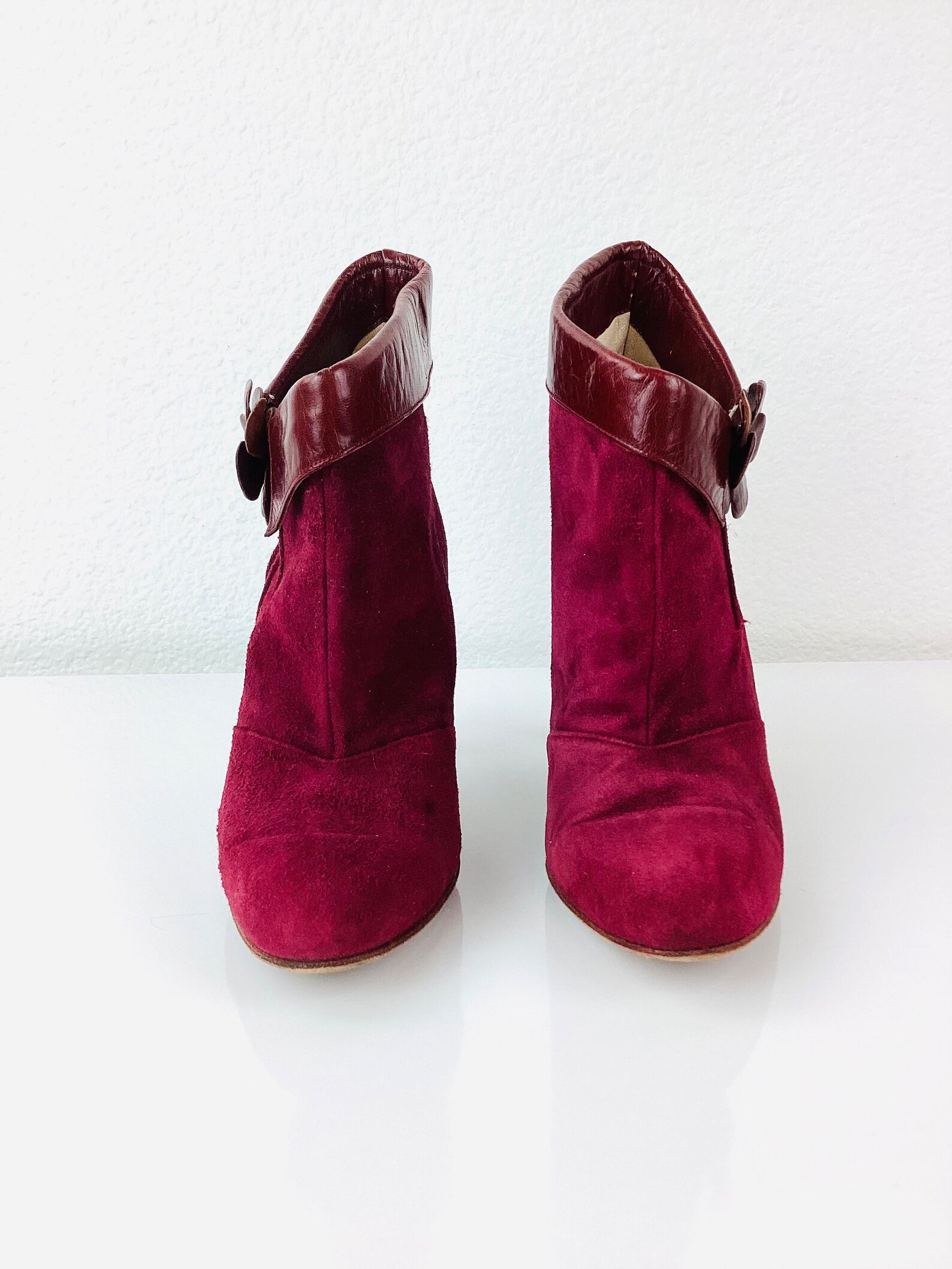 Vintage 1970s / 1980s WINE SUEDE & LEATHER Pleated Flower High Heel ...