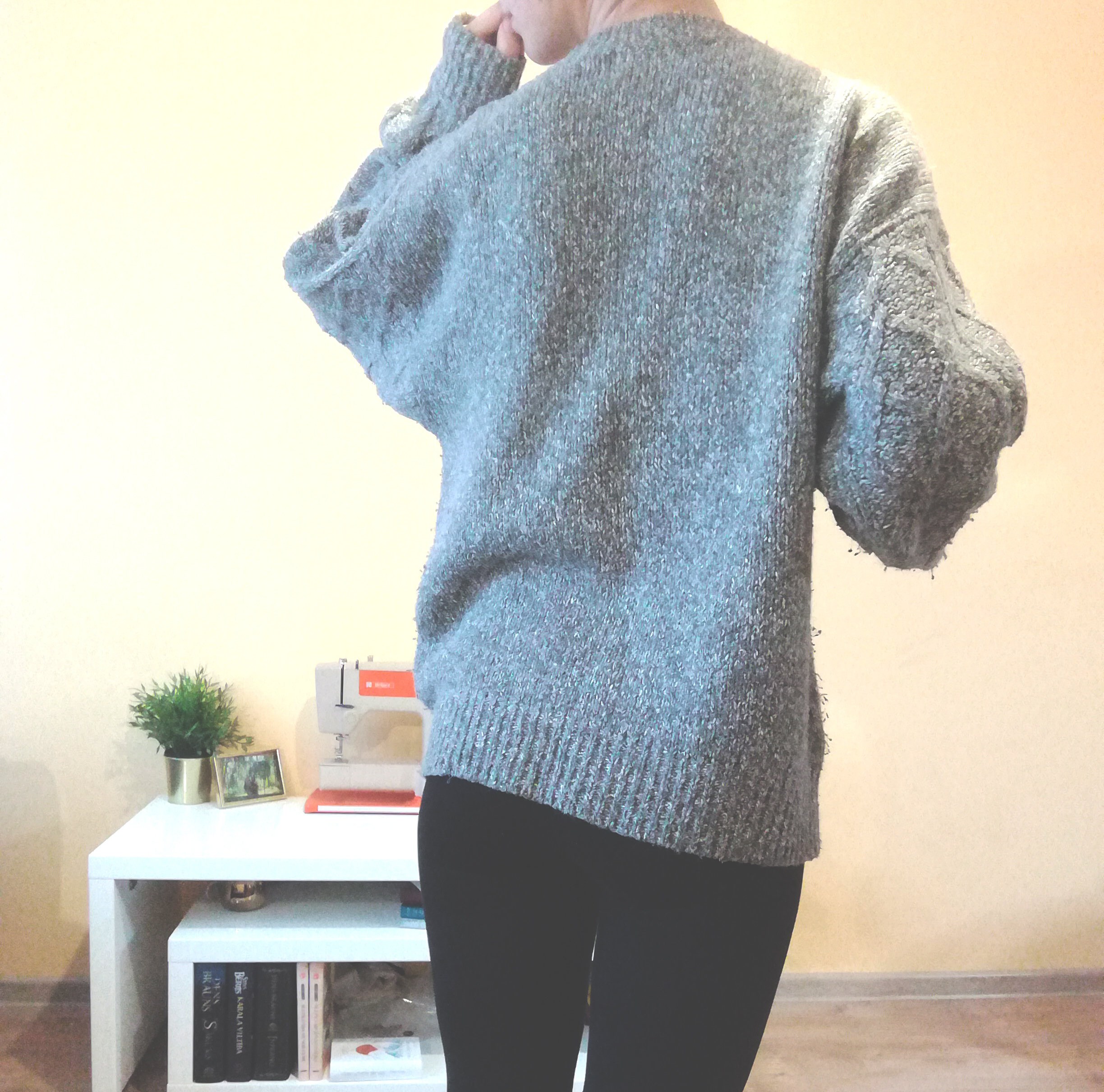 Light Gray Knitted Sweater. 3D Pattern, Relaxed Fit, Long Sleeves, Jack ...