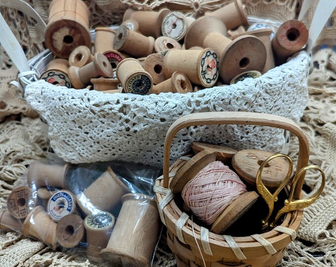Vintage Wooden Thread Spools Old Retro Sewing Seamstress Bobbins Cotton ...
