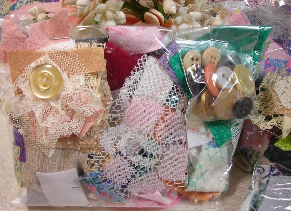 DIY Fabric Cluster Kit: Lace, Buttons, Embellishments for Junk Journals ...