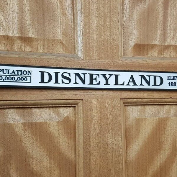 Disneyland Railroad Model - Etsy