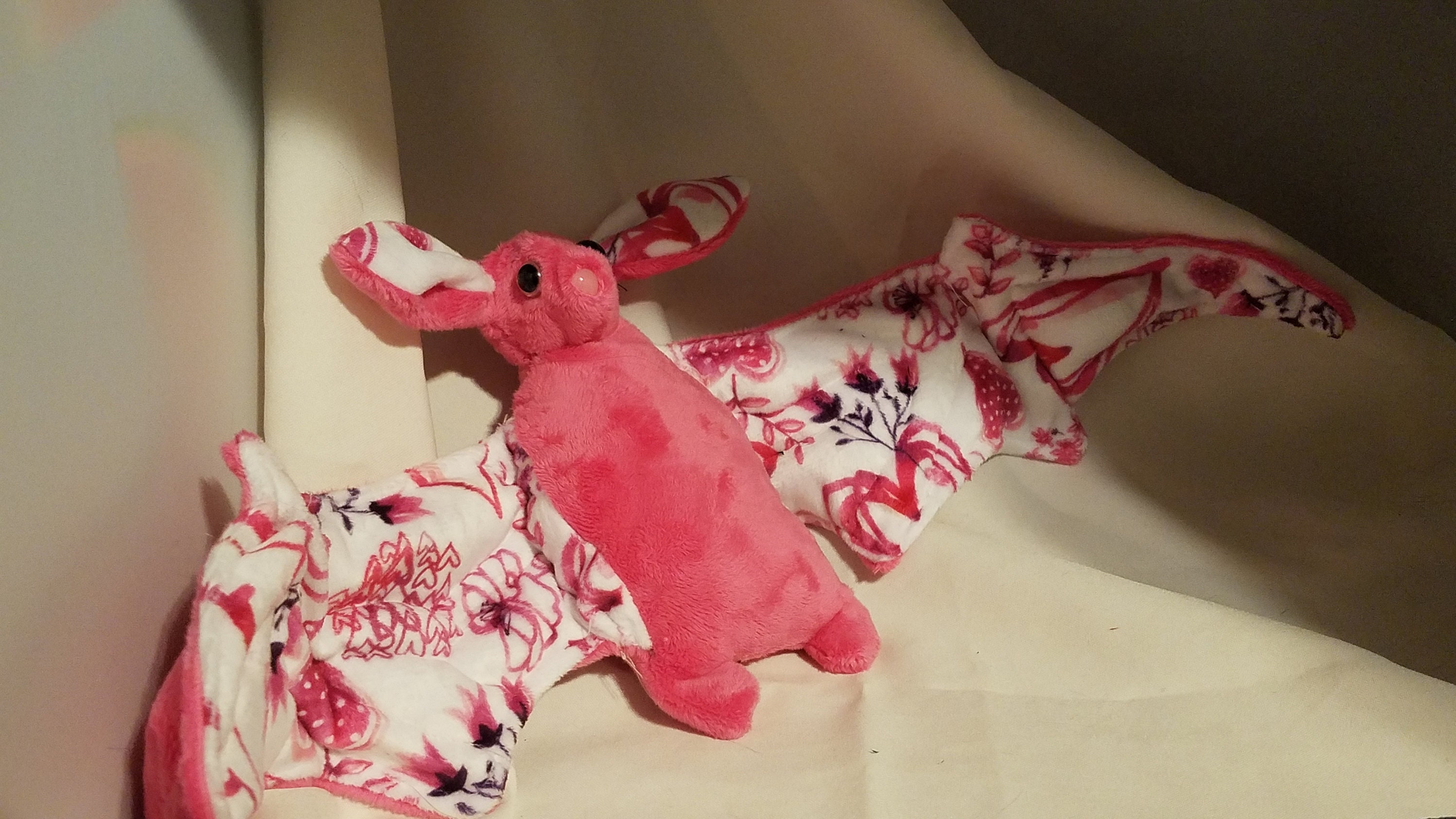 Magnetic Pink Hearts Kissing Bat Plush Long ears s Toys Toys & Games ...