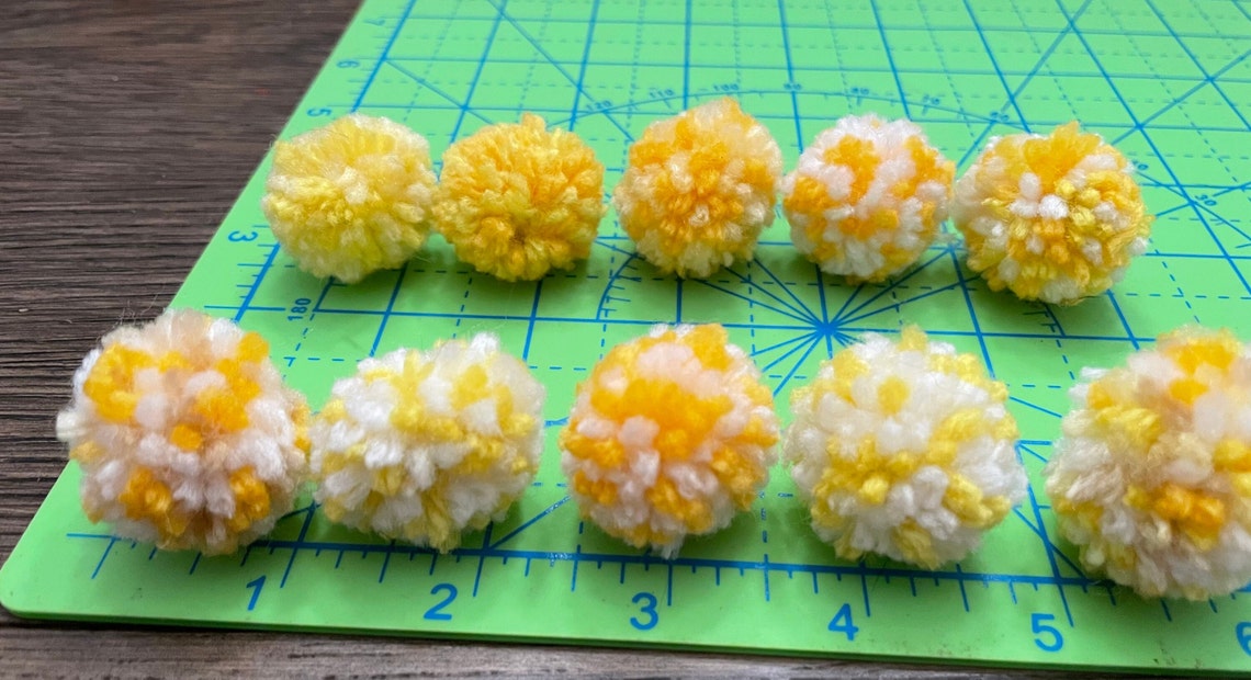 Catcorn Pom Pom Cat Toy Popcorn 10 Toy Set | Etsy