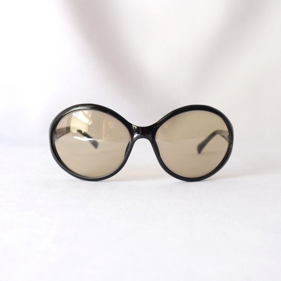 Giorgio Armani Authentic Y2K Deadstock Round Oversize… - Gem