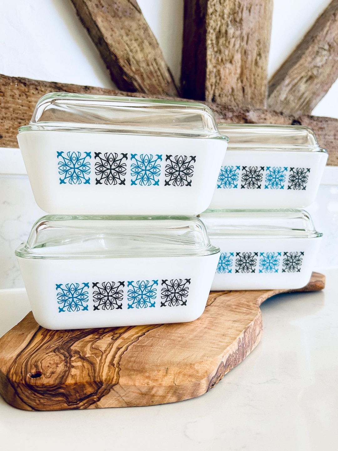 Vintage Pyrex Glass Dishes With Lids / Retro Kitchenware / Rare Items ...