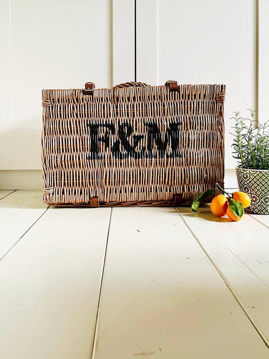 Vintage Picnic Basket / Storage Basket, Gift Basket or Hamper Basket ...