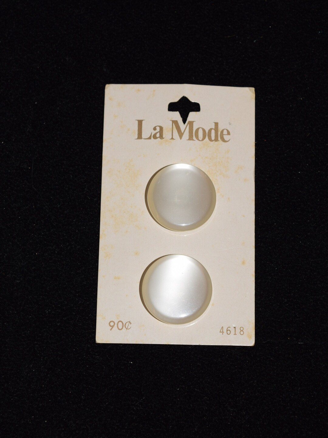 VINTAGE La Mode Buttons White No. 4618 Round Pearlized Buttons 2 ...