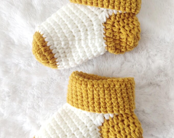 Yellow & White Crochet Baby Socks Pattern, Handmade Infant Booties DIY ...