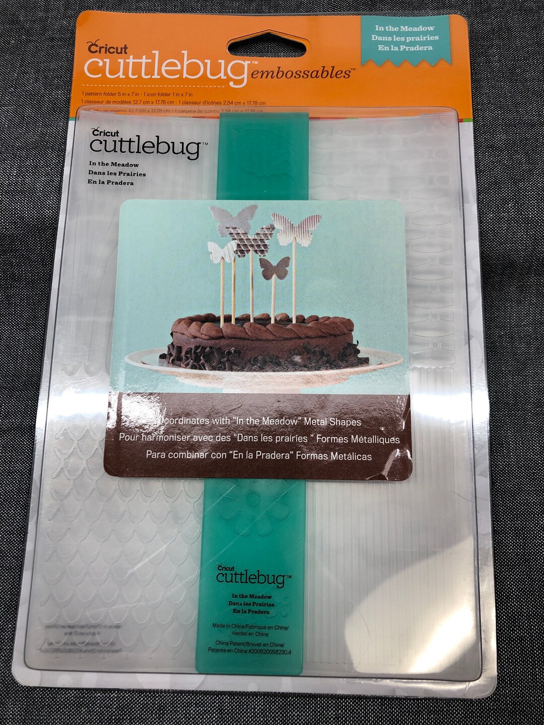 In the Meadow - Cuttlebug Embossing Folder - 5"x7" and Border - New in ...