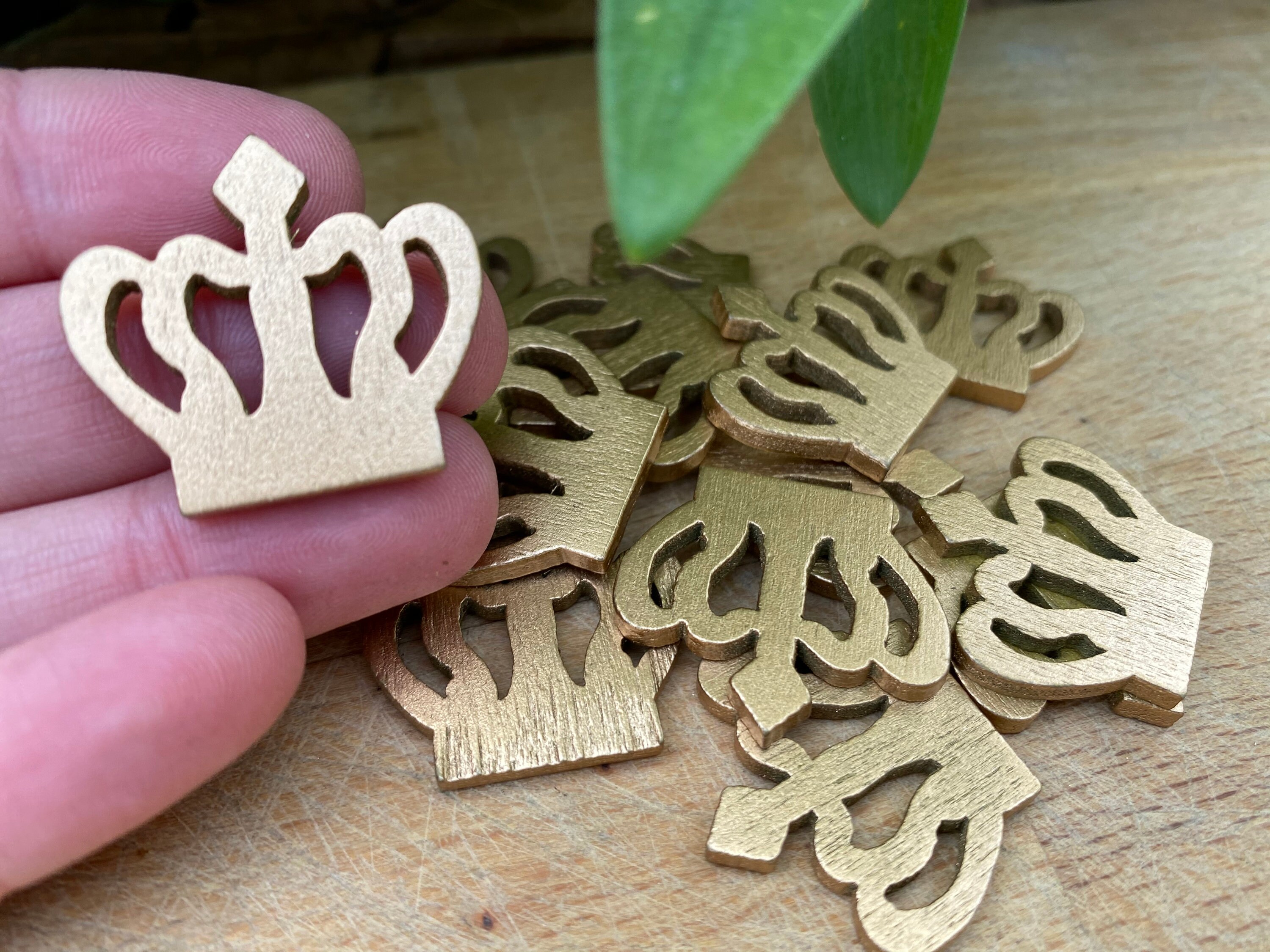 X10 Laser Cut Wooden Gold Crowns With 27x25mm Plywood Crowns - Etsy