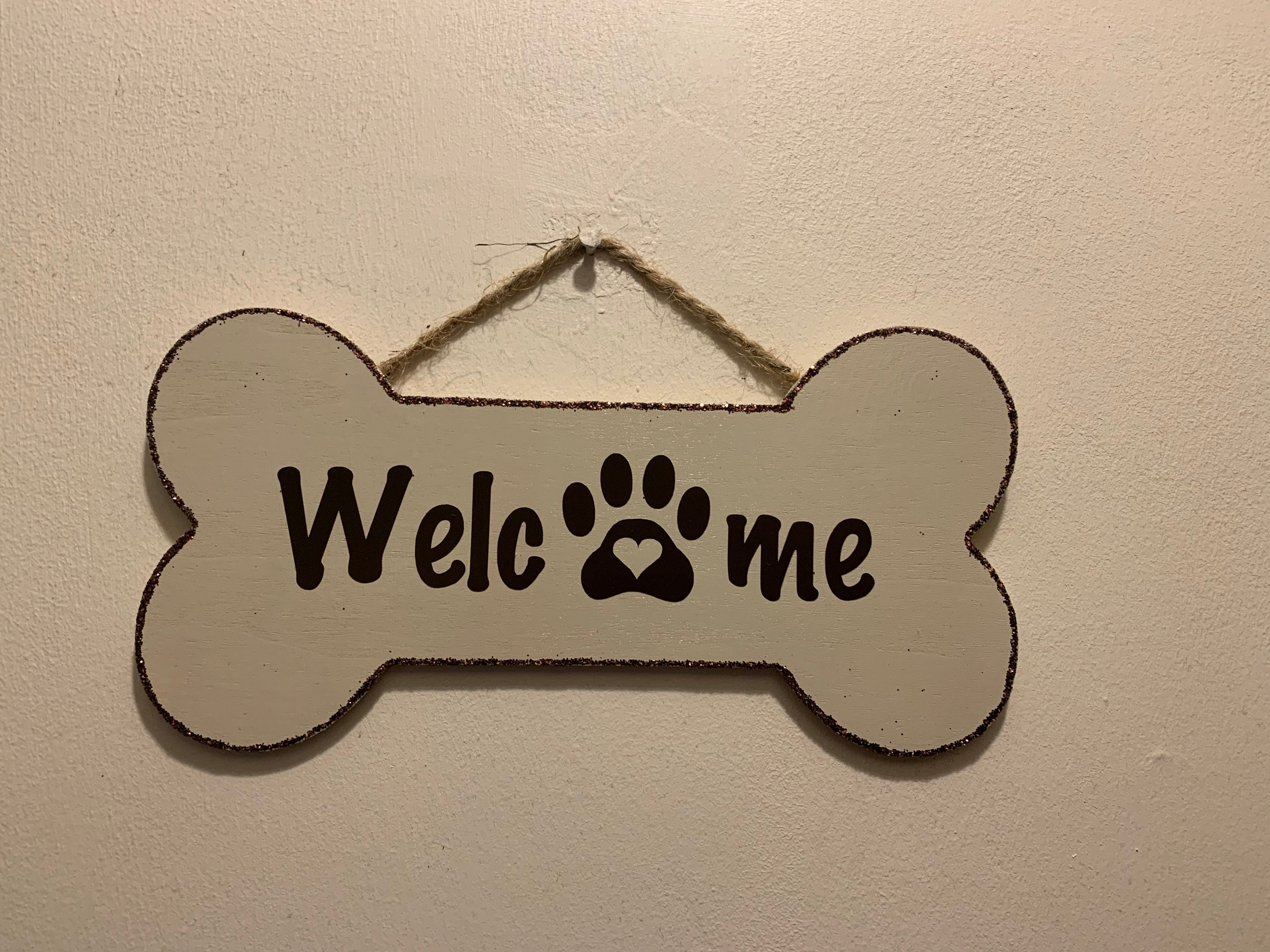 Dog Bone Welcome Sign - Etsy
