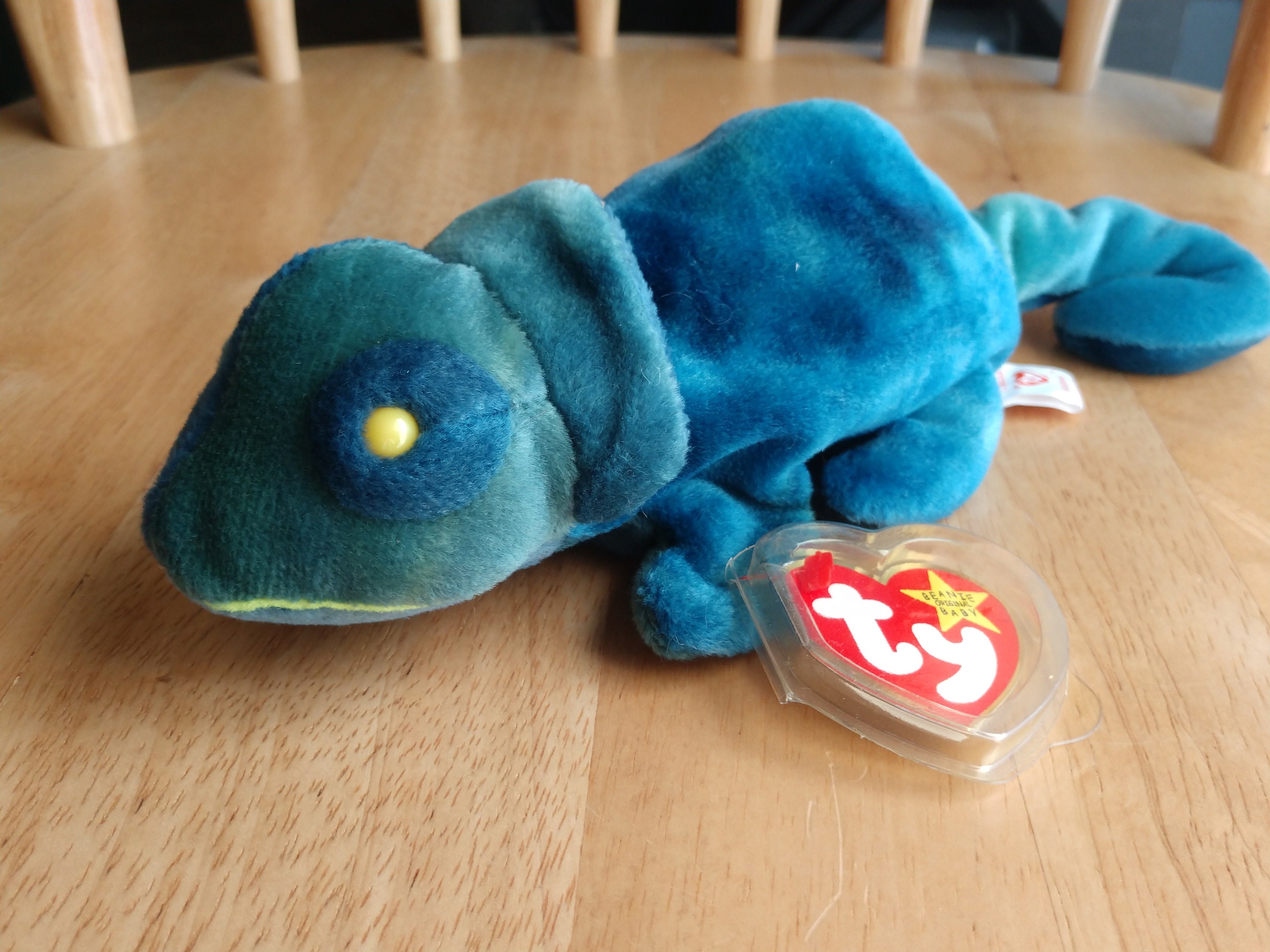 Rainbow the Chameleon ~ 1997 Ty Beanie Baby ! Tout nouveau w / Heart ...