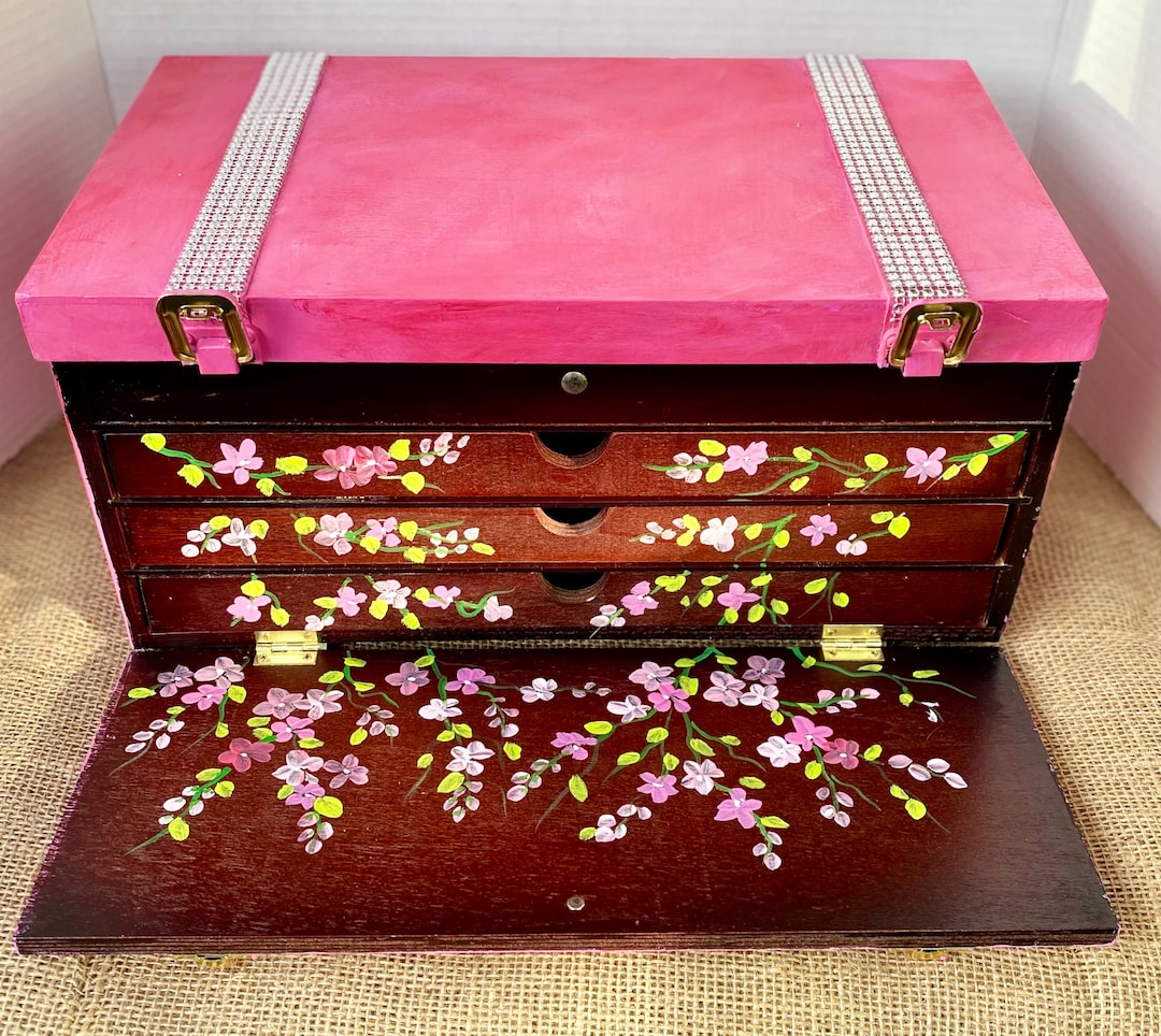 Barbie Pink Jewelry Box, Hot Pink Keepsakes Box, Chest With Diamond ...