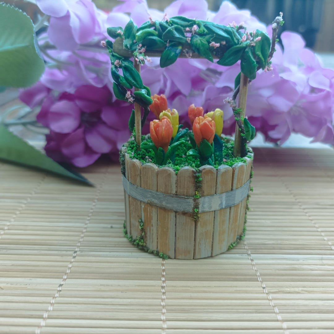 The Tulip's Time - Etsy