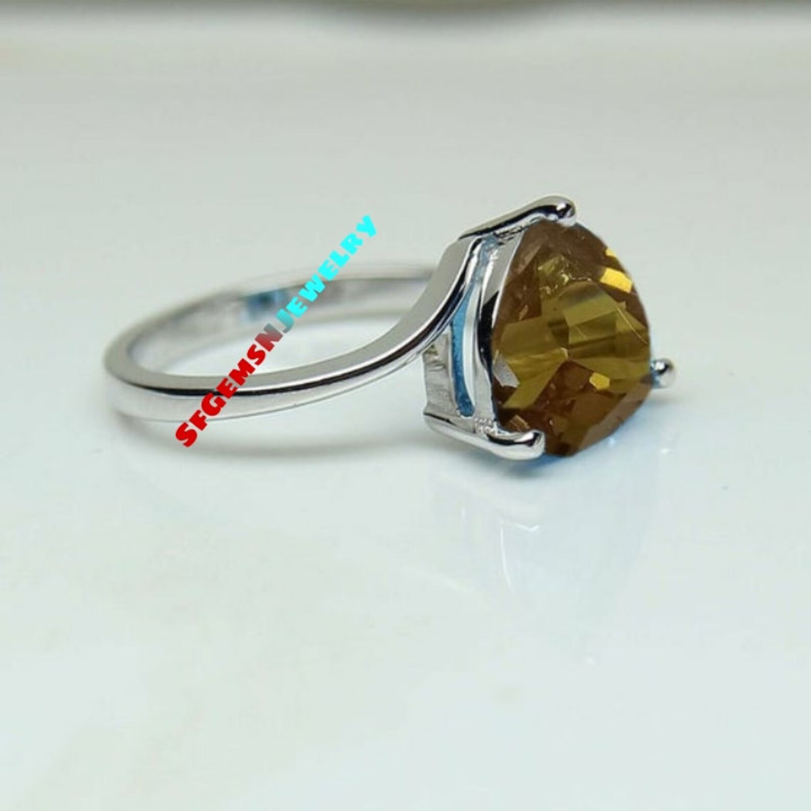 Trillion Zultanite Ring-unique Ring-colour Changing Gems - Etsy