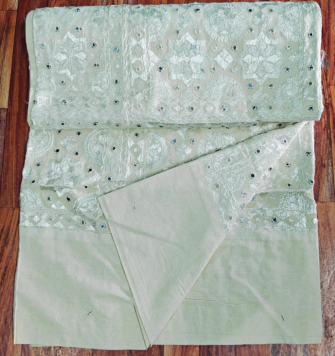 Vintage Indian Cotton Bedding Bedcover: Hand Silk Embroidered With ...