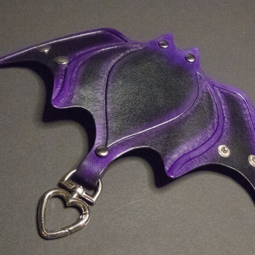 Bat Keychain Key Ring in Matte Black Leather With Carabiner. - Etsy