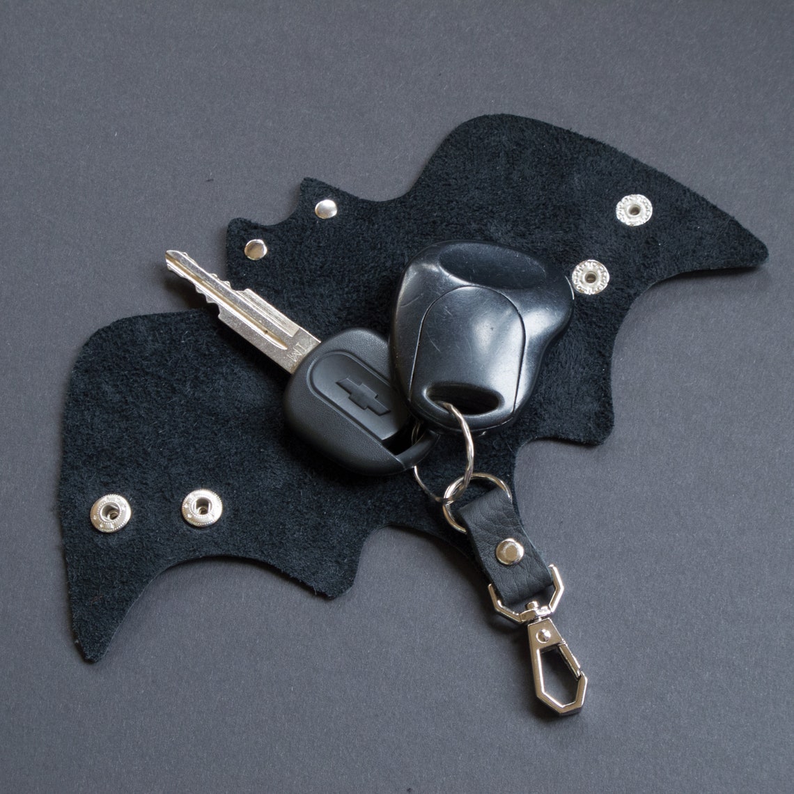 Bat keychain key ring in matte black leather with carabiner. | Etsy