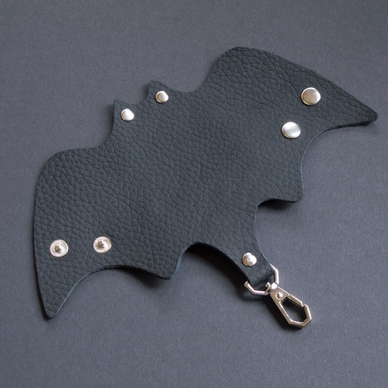 Bat Keychain Key Ring in Matte Black Leather With Carabiner. - Etsy