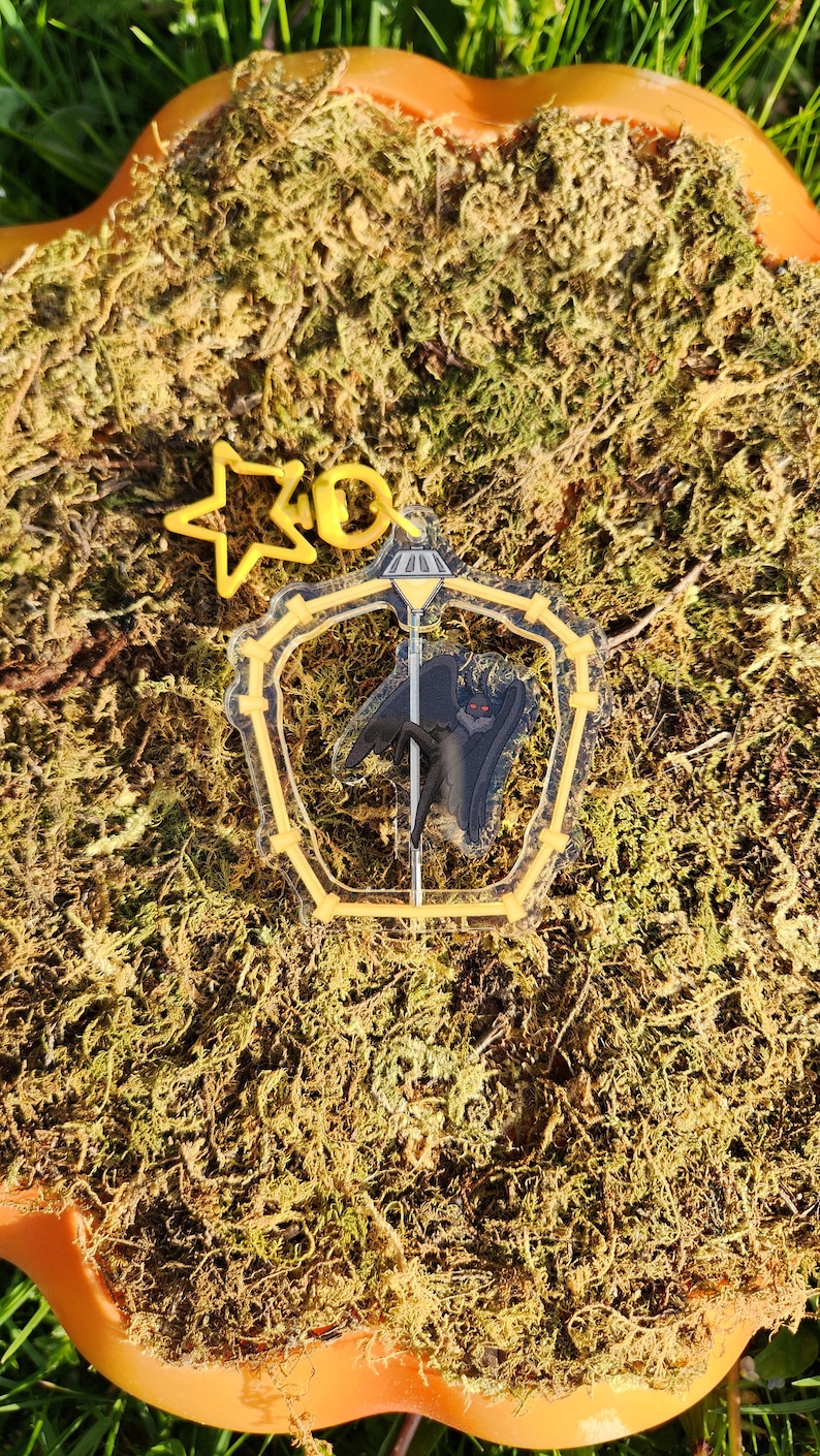 Mothman Lamp Pole Dance Rotating Keychain - Etsy