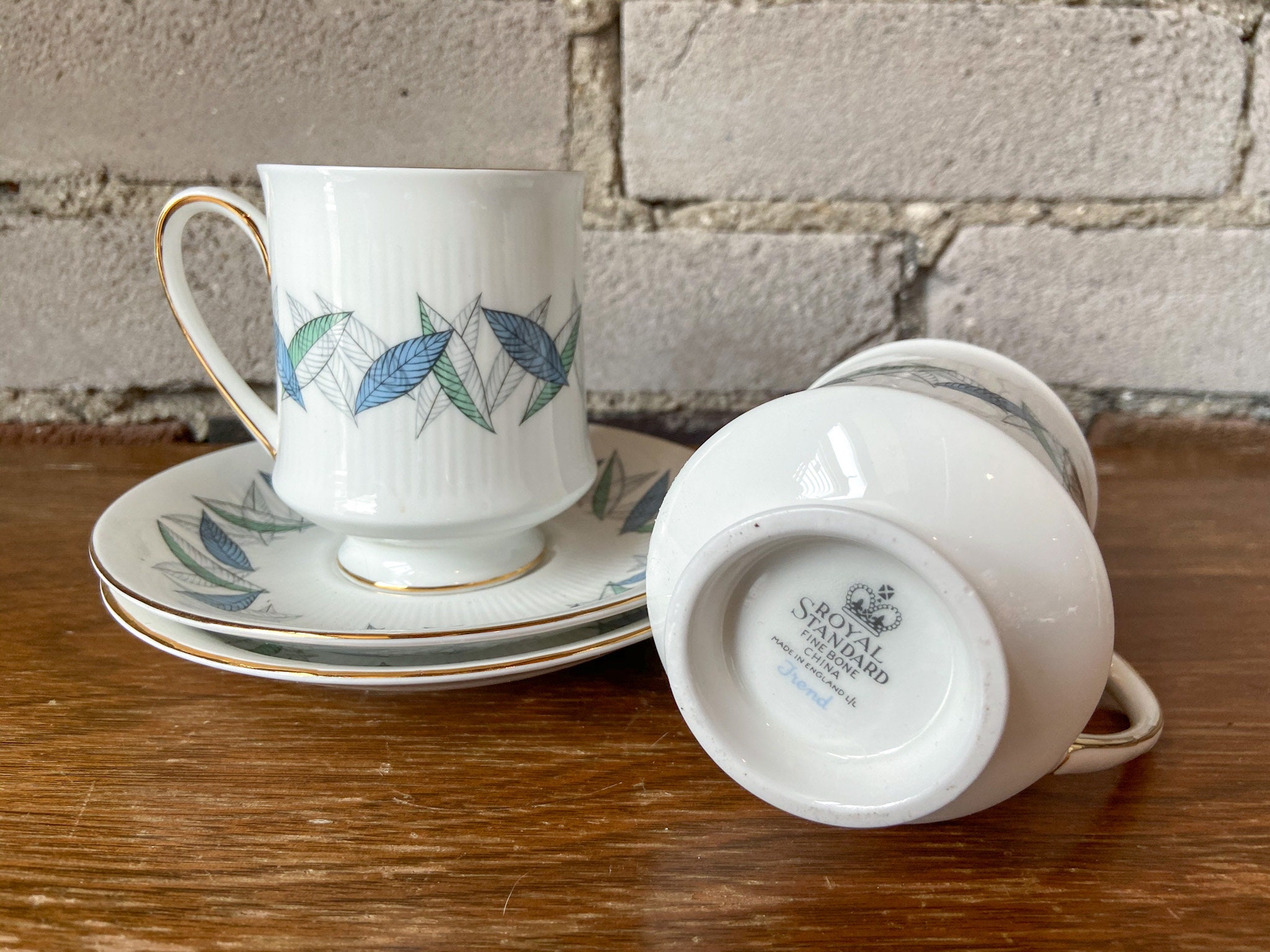 Royal Standard, Tea Cups and Saucers, Trend, Made in England, Fine Bone ...