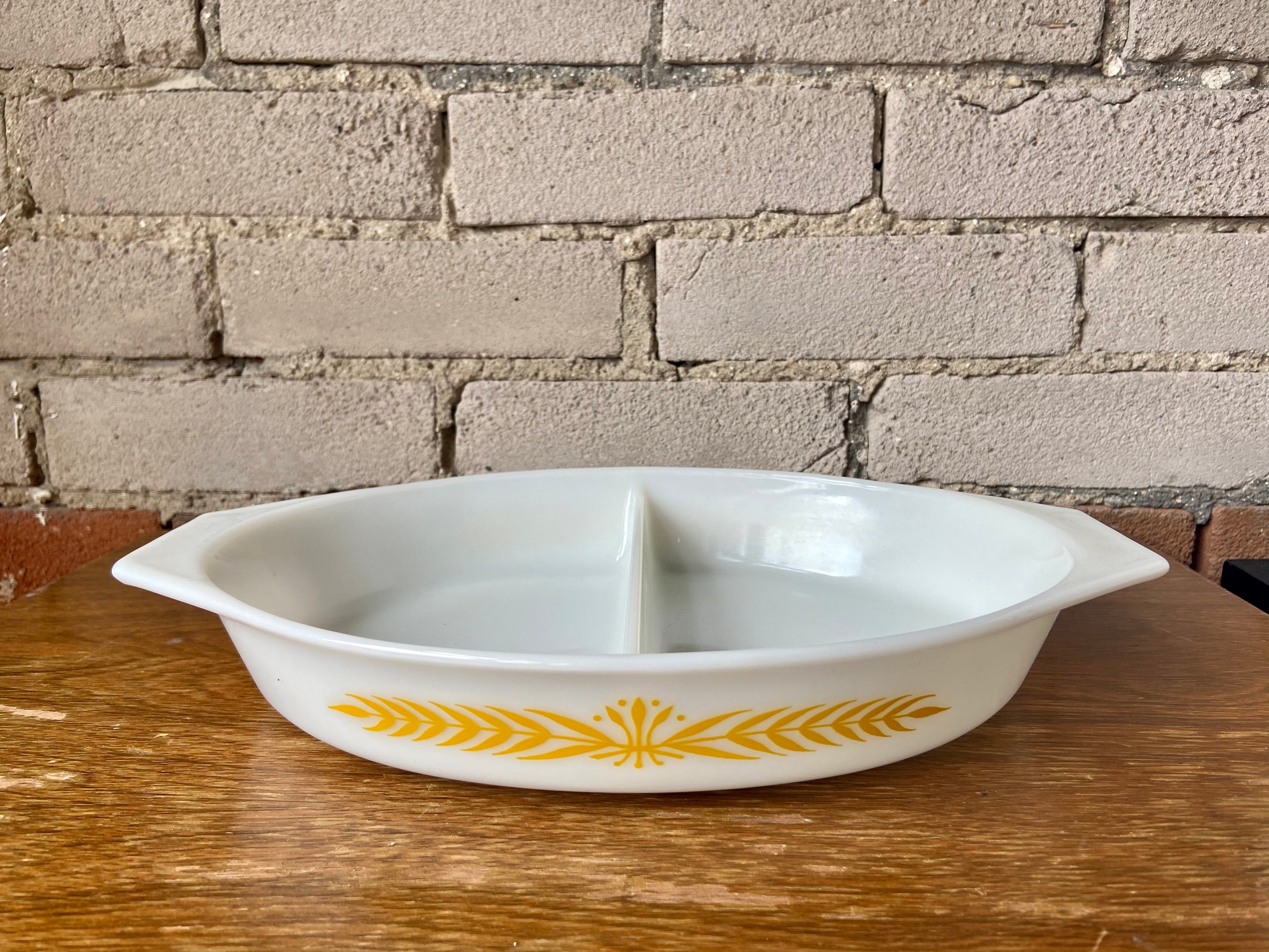Pyrex Casserole Dish Royal Yellow Wheat Promotional - Etsy Canada